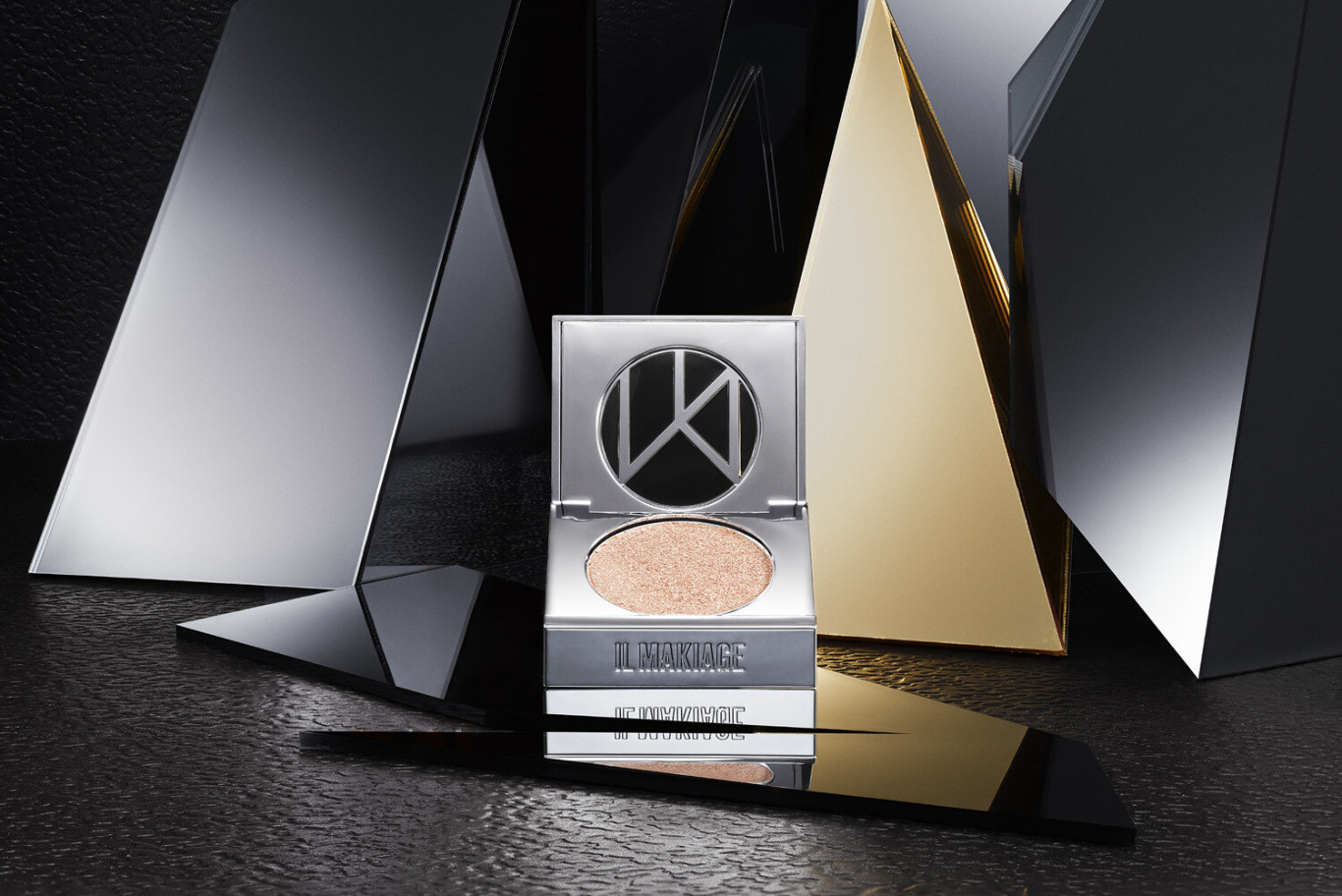 Pioneer Digital Beauty Brand to Launch in the UK - Voir Fashion