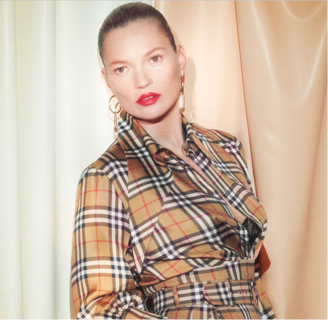 Burberry Goes Westwood. - Voir Fashion