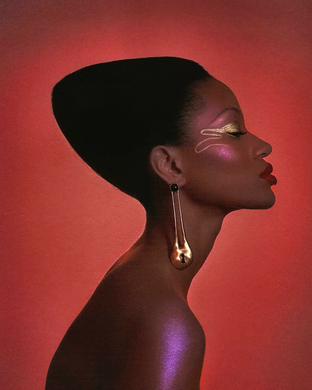 Meet The MUA Who Started the Dystopian Makeup Trend - Raoul Alejandre ...