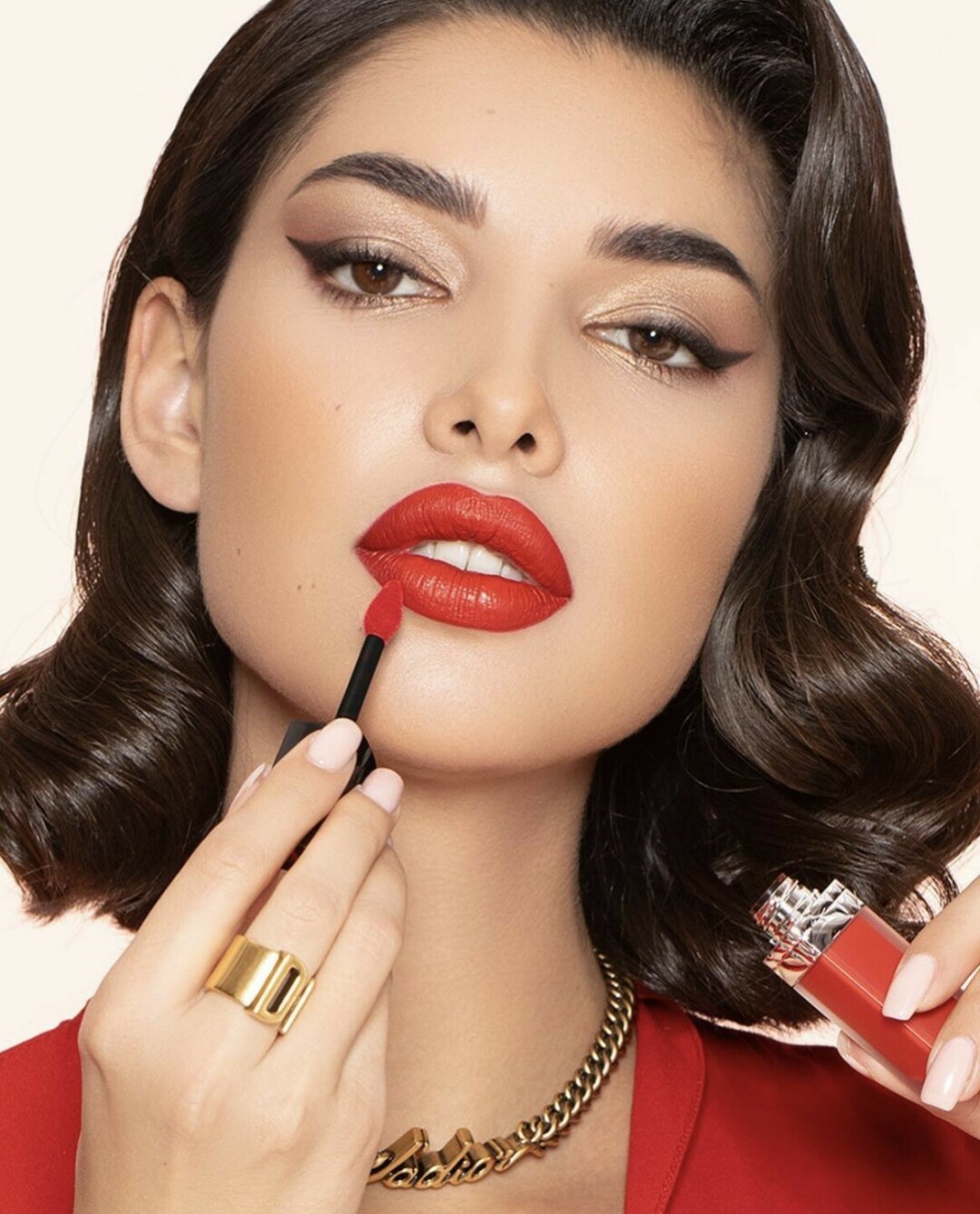 2026 Beauty Trends for Powerful Women: Runway Looks You Can Wear Every ...